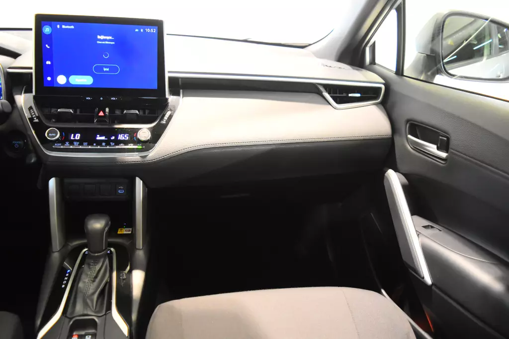 İkinci El Toyota Corolla Cross 1.8 Hybrid Flame X-Pack e-CVT 140HP 2024 ...
