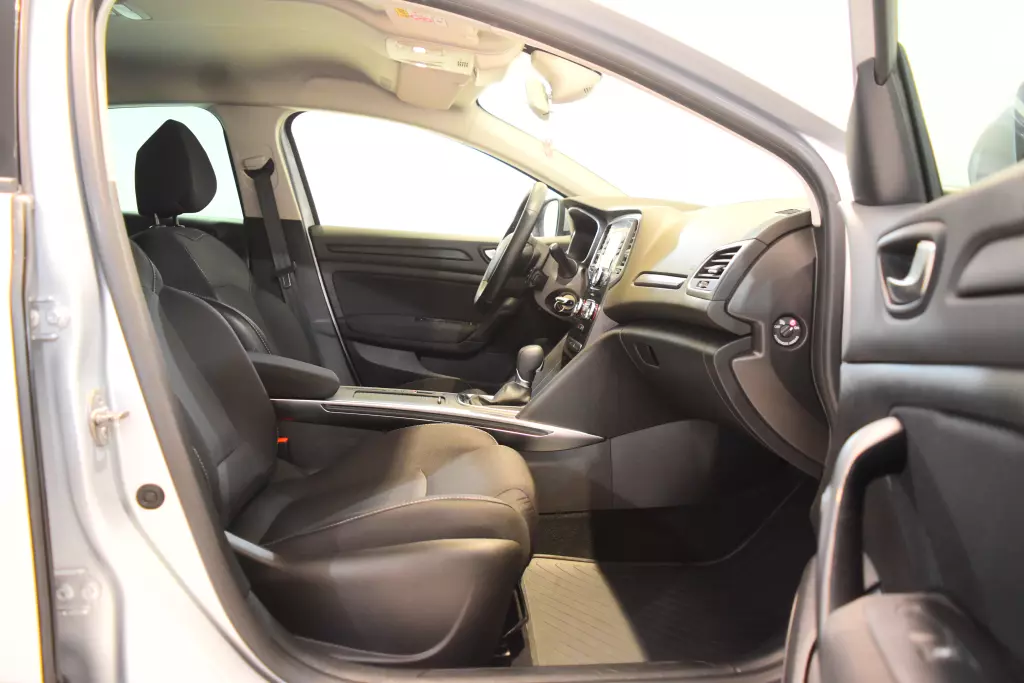 İkinci El Renault Megane Sedan 1.3 Tce Edc Joy Comfort 140HP 2024 İlan ...