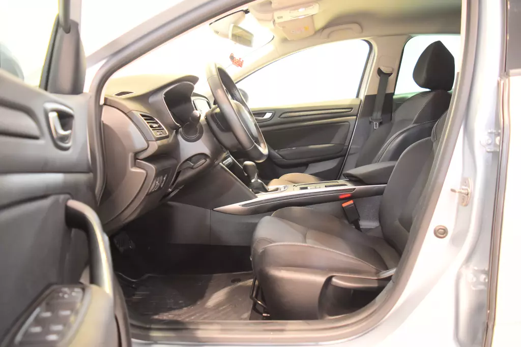 İkinci El Renault Megane Sedan 1.3 Tce Edc Joy Comfort 140HP 2024 İlan ...