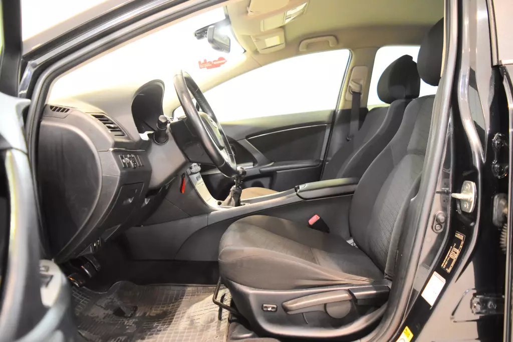 İkinci El Toyota Avensis 1.6 Elegant 110HP 2009 İlan No:28106 - Satılık ...